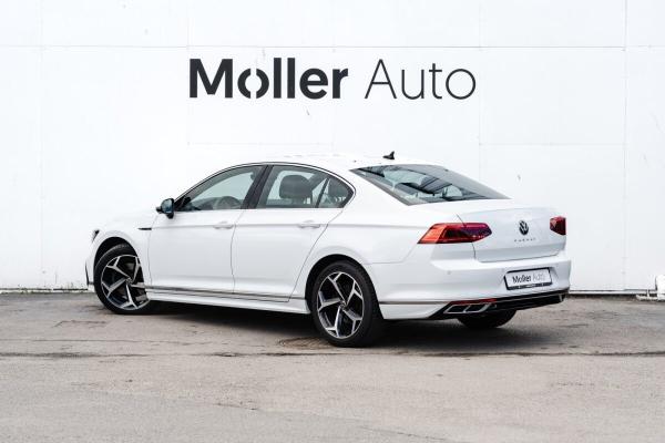 Volkswagen Passat 2022 in Riga, with an engine capacity of 2.00 L and mileage of 62 thousand km for 26500 €, photo 2 on AUTOMOTO.COM.LV