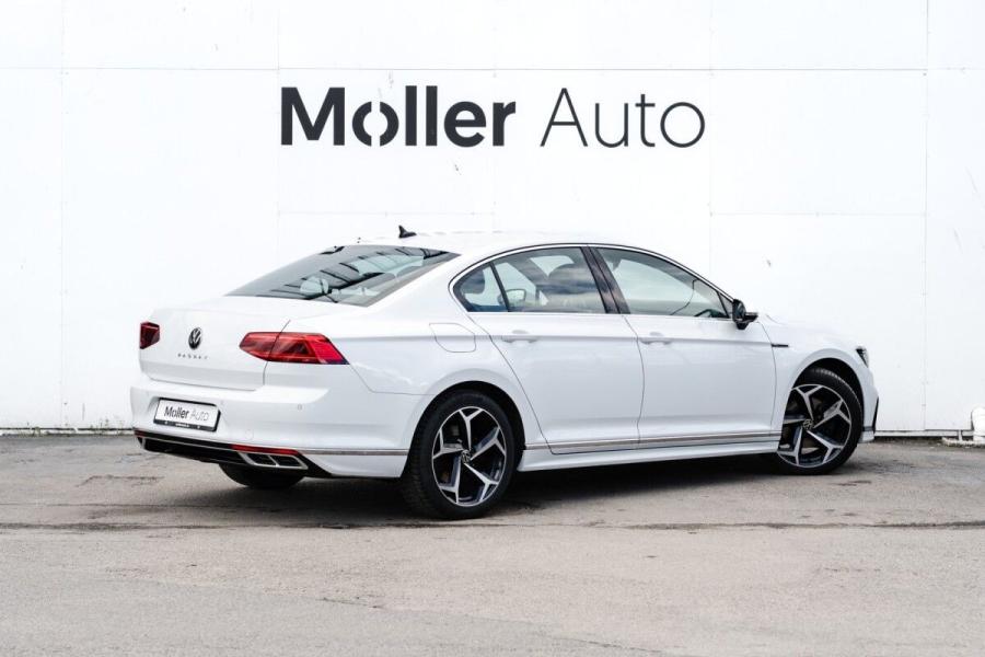 Volkswagen Passat 2022 in Riga, with an engine capacity of 2.00 L and mileage of 62 thousand km for 26500 €, photo 4 on AUTOMOTO.COM.LV