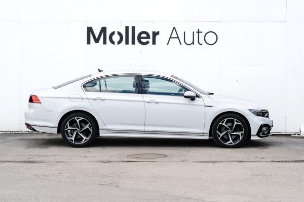 Volkswagen Passat 2022 in Riga, with an engine capacity of 2.00 L and mileage of 62 thousand km for 26500 €, photo 4 on AUTOMOTO.COM.LV