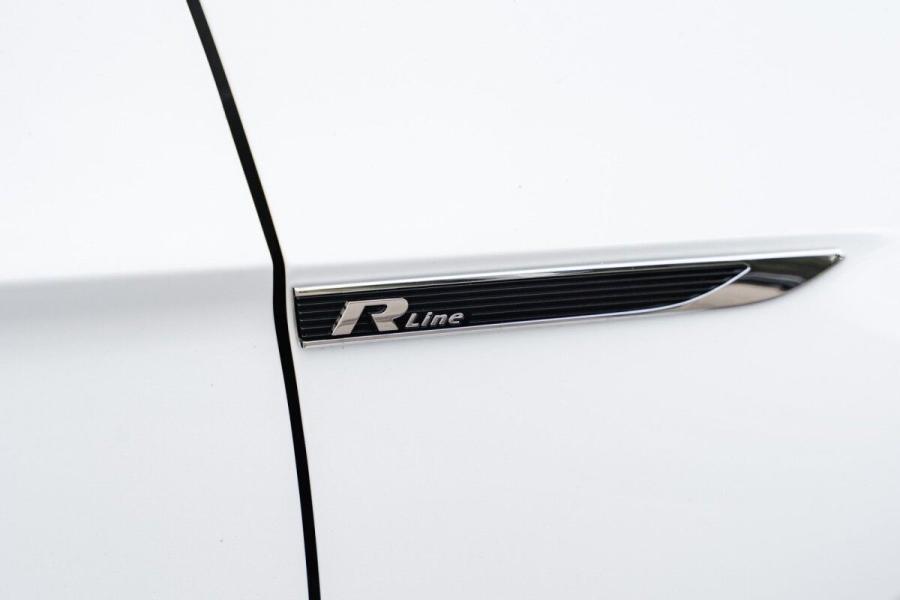 Volkswagen Passat 2022 in Riga, with an engine capacity of 2.00 L and mileage of 62 thousand km for 26500 €, photo 6 on AUTOMOTO.COM.LV