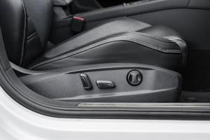 Volkswagen Passat 2022 in Riga, with an engine capacity of 2.00 L and mileage of 62 thousand km for 26500 €, photo 8 on AUTOMOTO.COM.LV