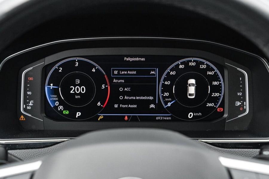 Volkswagen Passat 2022 in Riga, with an engine capacity of 2.00 L and mileage of 62 thousand km for 26500 €, photo 16 on AUTOMOTO.COM.LV