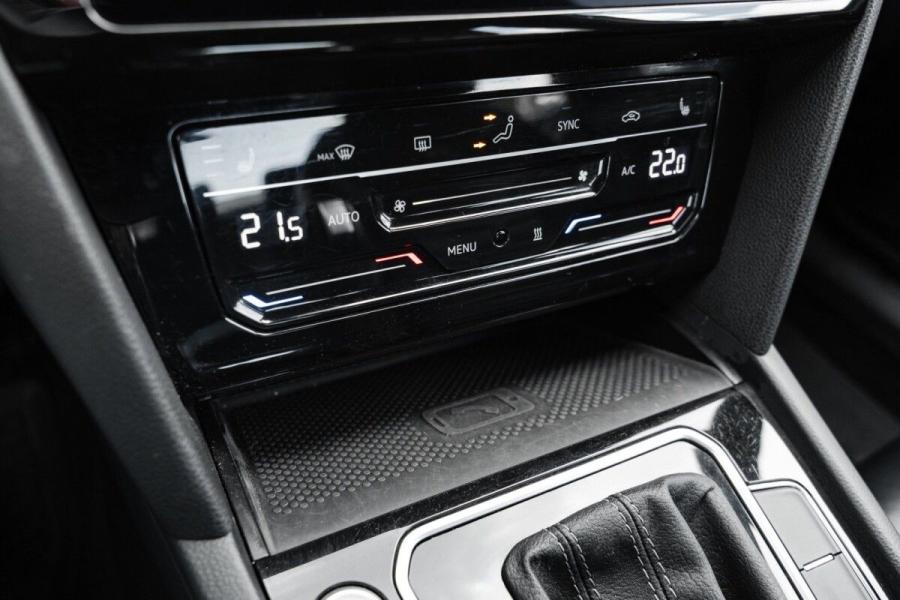 Volkswagen Passat 2022 in Riga, with an engine capacity of 2.00 L and mileage of 62 thousand km for 26500 €, photo 21 on AUTOMOTO.COM.LV