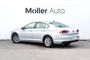 Volkswagen Passat 2022 in Riga, with an engine capacity of 2.00 L and mileage of 136 thousand km for 18050 €, photo 4 on AUTOMOTO.COM.LV