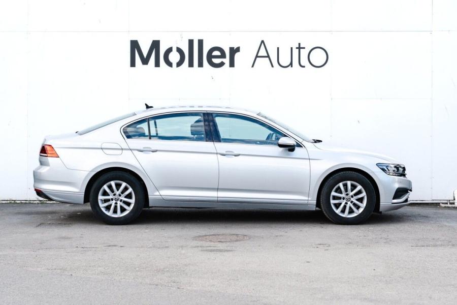Volkswagen Passat 2022 in Riga, with an engine capacity of 2.00 L and mileage of 136 thousand km for 18050 €, photo 6 on AUTOMOTO.COM.LV