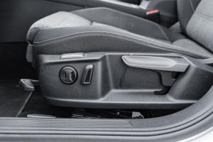 Volkswagen Passat 2022 in Riga, with an engine capacity of 2.00 L and mileage of 136 thousand km for 18050 €, photo 12 on AUTOMOTO.COM.LV