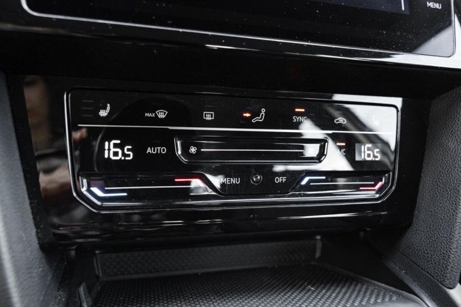 Volkswagen Passat 2022 in Riga, with an engine capacity of 2.00 L and mileage of 136 thousand km for 18050 €, photo 18 on AUTOMOTO.COM.LV