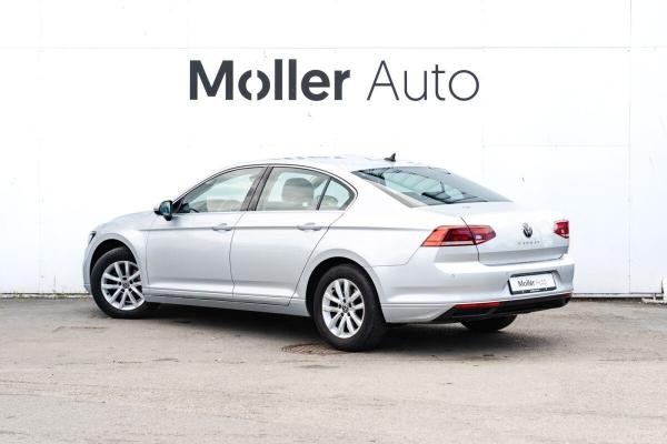 Volkswagen Passat 2022 in Riga, with an engine capacity of 2.00 L and mileage of 101 thousand km for 18200 €, photo 3 on AUTOMOTO.COM.LV