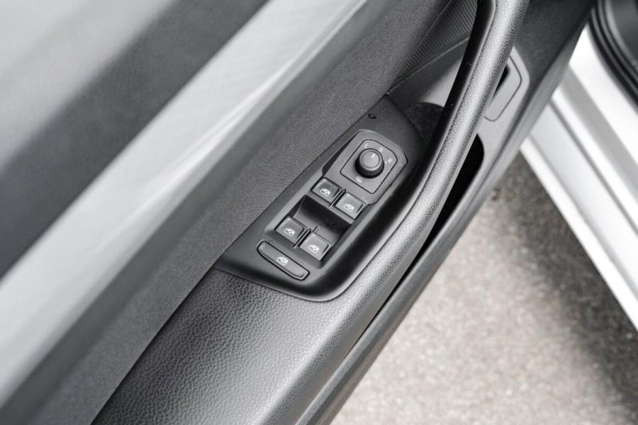 Volkswagen Passat 2022 Rīga, ar dzinēja tilpumu 2.00 L un nobraukumu 101 tūkst. km par 18200 €, foto 9 vietnē AUTOMOTO.COM.LV