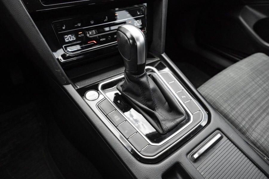 Volkswagen Passat 2022 Rīga, ar dzinēja tilpumu 2.00 L un nobraukumu 101 tūkst. km par 18200 €, foto 16 vietnē AUTOMOTO.COM.LV