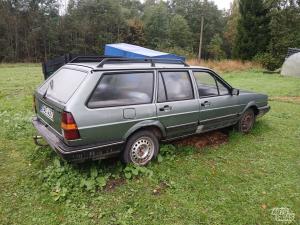 Volkswagen Passat 1986 Molėtai, ar dzinēja tilpumu 1.80 L un nobraukumu 300 tūkst. km par 500 €, foto 3 vietnē AUTOMOTO.COM.LV