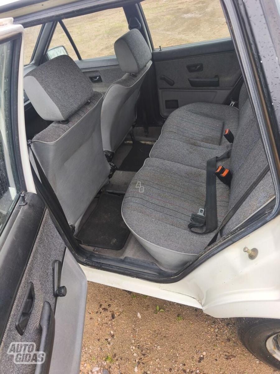 Фольксваген Пассат 1988 в Игналина, объемом двигателя 1.80 л и пробегом 199 тыс. км за 1499 €, фото 7 на AUTOMOTO.COM.LV