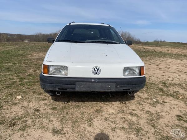 Volkswagen Passat 1991 Prienai, ar dzinēja tilpumu 1.90 L un nobraukumu 400 tūkst. km par 299 €, foto 2 vietnē AUTOMOTO.COM.LV