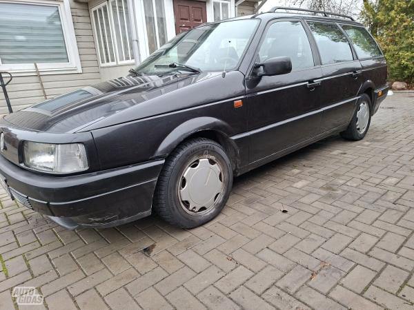 Volkswagen Passat 1992 Marijampole, ar dzinēja tilpumu 1.80 L un nobraukumu 190 tūkst. km par 1250 €, foto 1 vietnē AUTOMOTO.COM.LV