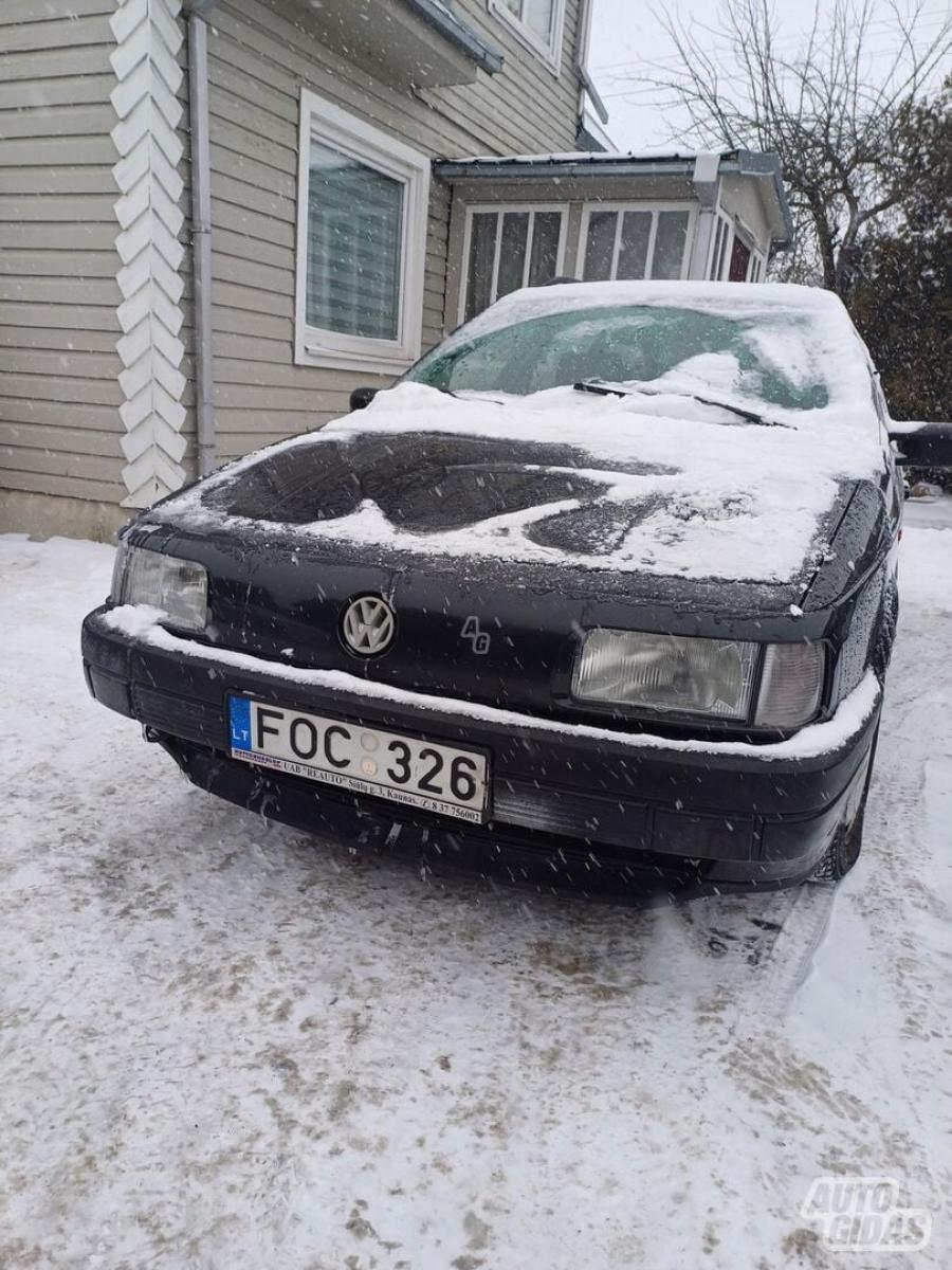 Volkswagen Passat 1992 in Marijampole, with an engine capacity of 1.80 L and mileage of 190 thousand km for 1200 €, photo 1 on AUTOMOTO.COM.LV