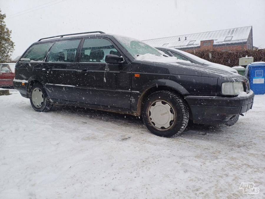 Volkswagen Passat 1992 in Marijampole, with an engine capacity of 1.80 L and mileage of 190 thousand km for 1200 €, photo 4 on AUTOMOTO.COM.LV