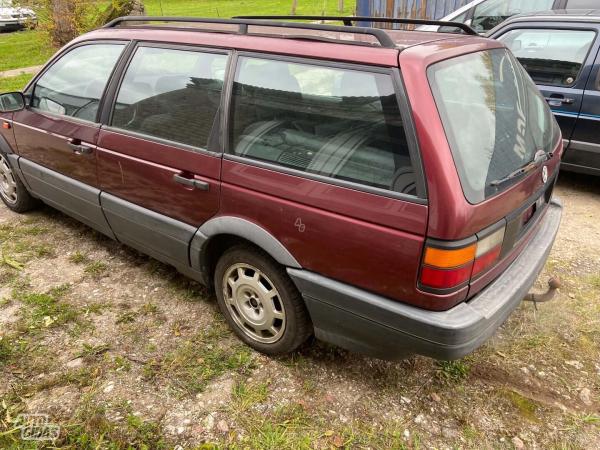Volkswagen Passat 1992 Gargždai, ar dzinēja tilpumu 2.80 L un nobraukumu 379 tūkst. km par 2000 €, foto 4 vietnē AUTOMOTO.COM.LV