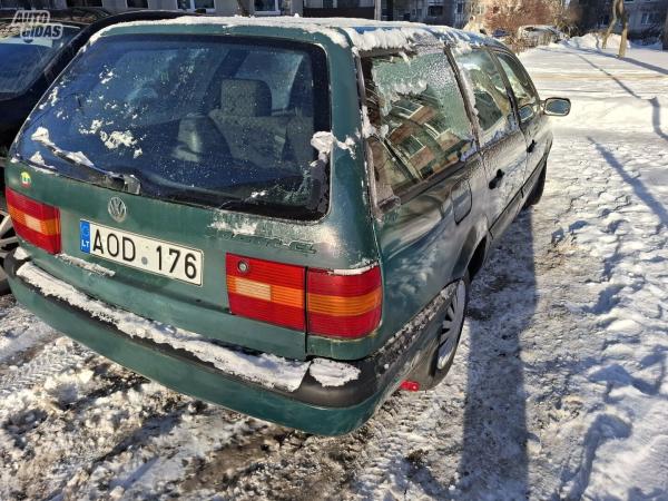 Volkswagen Passat 1994 in Ariogala, with an engine capacity of 1.80 L and mileage of 365 thousand km for 820 €, photo 5 on AUTOMOTO.COM.LV