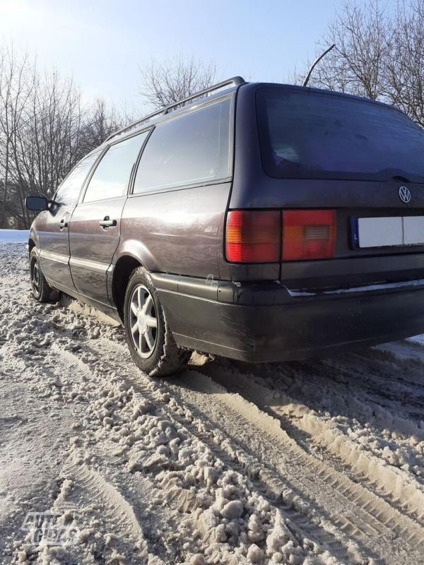 Volkswagen Passat 1994 in Vilnius, with an engine capacity of 1.90 L and mileage of 380 thousand km for 750 €, photo 4 on AUTOMOTO.COM.LV
