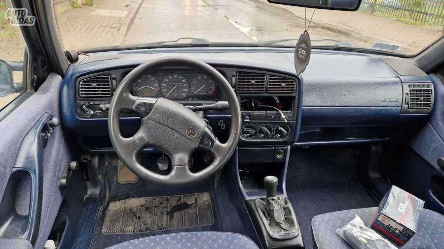 Volkswagen Passat 1994 Marijampole, ar dzinēja tilpumu 1.80 L un nobraukumu 325 tūkst. km par 850 €, foto 4 vietnē AUTOMOTO.COM.LV