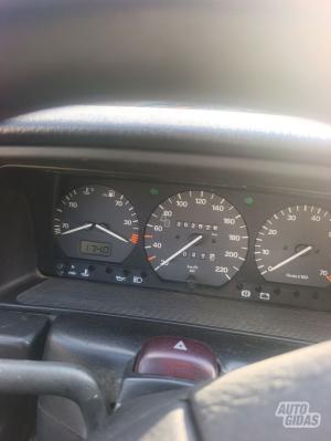 Volkswagen Passat 1994 in Varena, with an engine capacity of 1.80 L and mileage of 352 thousand km for 1300 €, photo 8 on AUTOMOTO.COM.LV