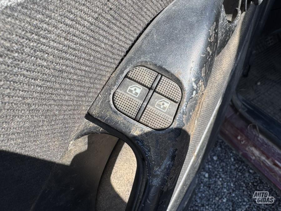 Volkswagen Passat 1994 Kauņa, ar dzinēja tilpumu 1.90 L un nobraukumu 1 tūkst. km par 1000 €, foto 7 vietnē AUTOMOTO.COM.LV