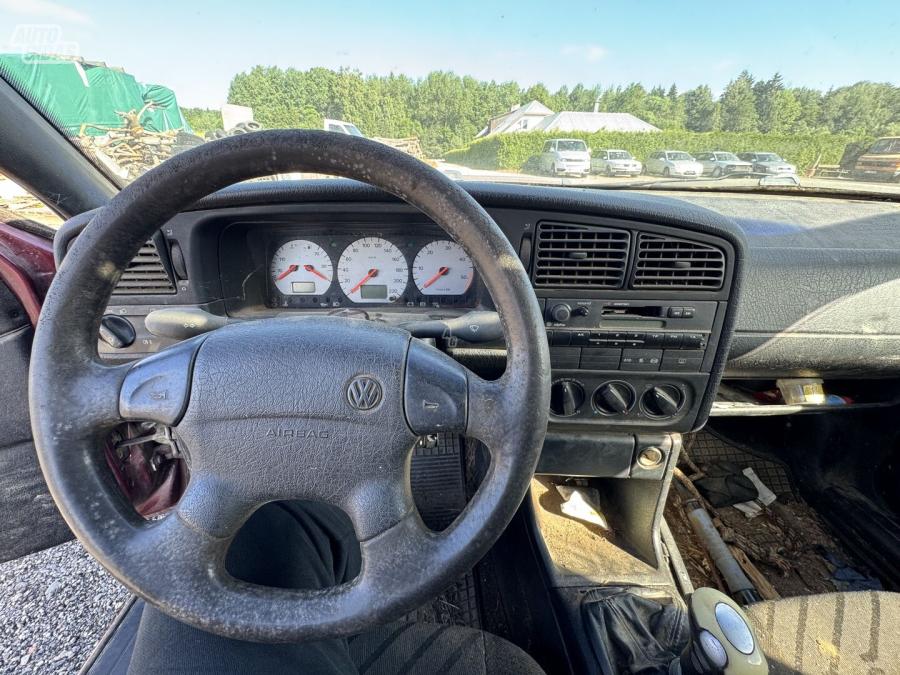 Volkswagen Passat 1994 Kauņa, ar dzinēja tilpumu 1.90 L un nobraukumu 1 tūkst. km par 1000 €, foto 9 vietnē AUTOMOTO.COM.LV