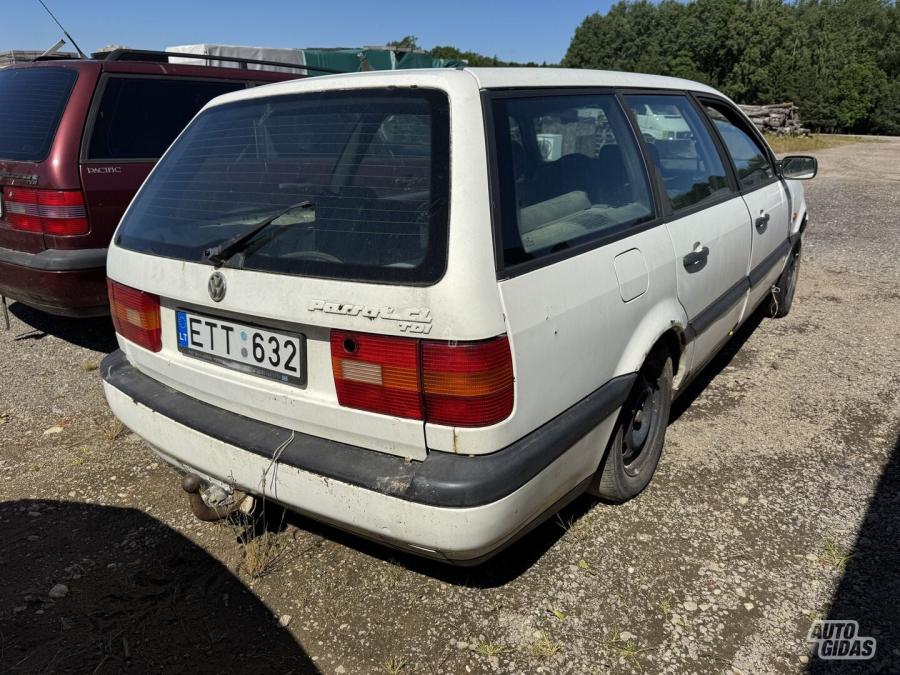 Volkswagen Passat 1994 Kauņa, ar dzinēja tilpumu 1.90 L un nobraukumu 1 tūkst. km par 1000 €, foto 13 vietnē AUTOMOTO.COM.LV