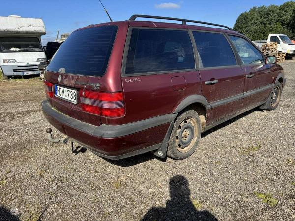 Volkswagen Passat 1994 Kauņa, ar dzinēja tilpumu 1.90 L un nobraukumu 1 tūkst. km par 950 €, foto 5 vietnē AUTOMOTO.COM.LV
