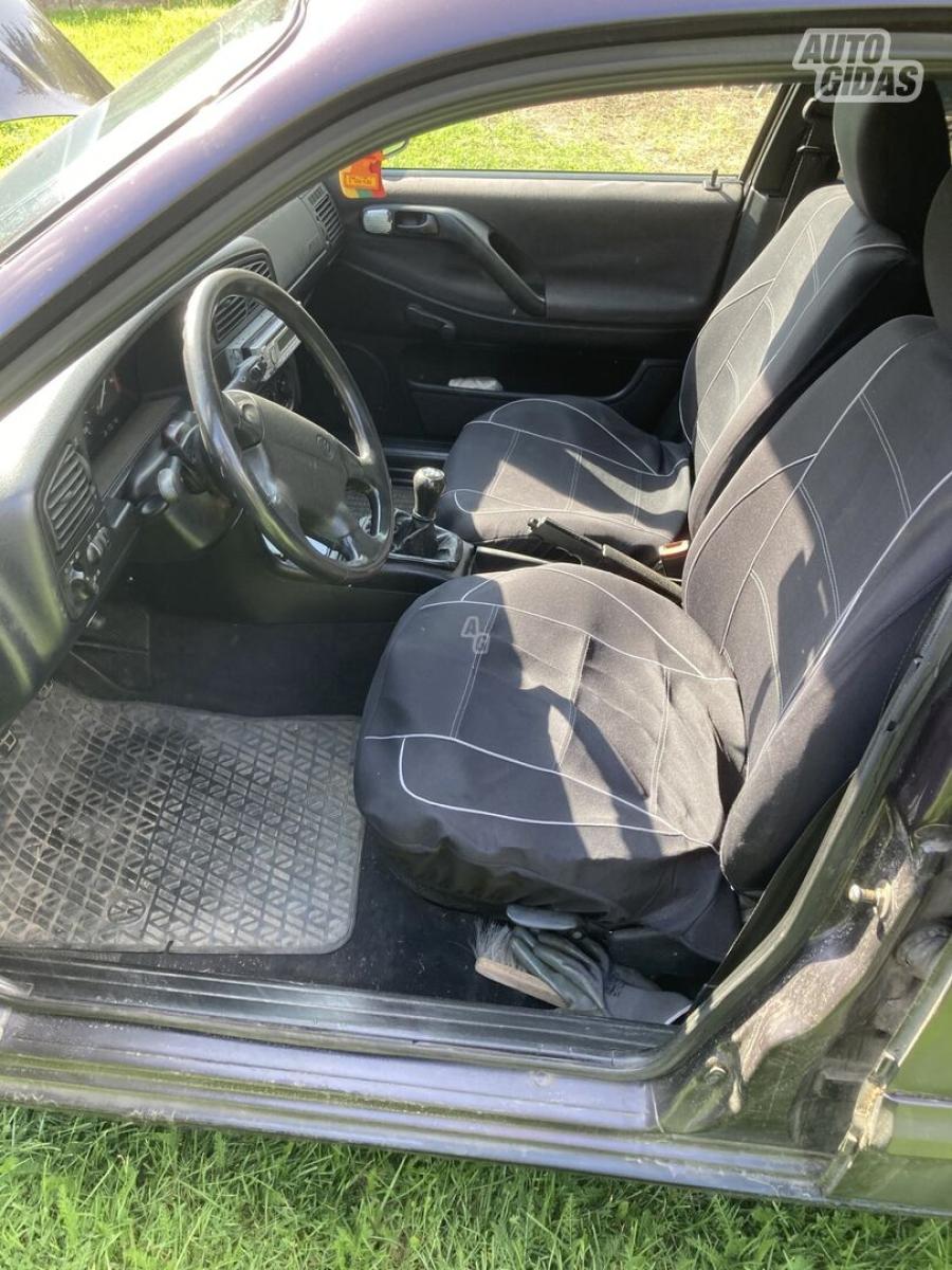 Volkswagen Passat 1994 Kauņa, ar dzinēja tilpumu 1.90 L un nobraukumu 350 tūkst. km par 750 €, foto 5 vietnē AUTOMOTO.COM.LV