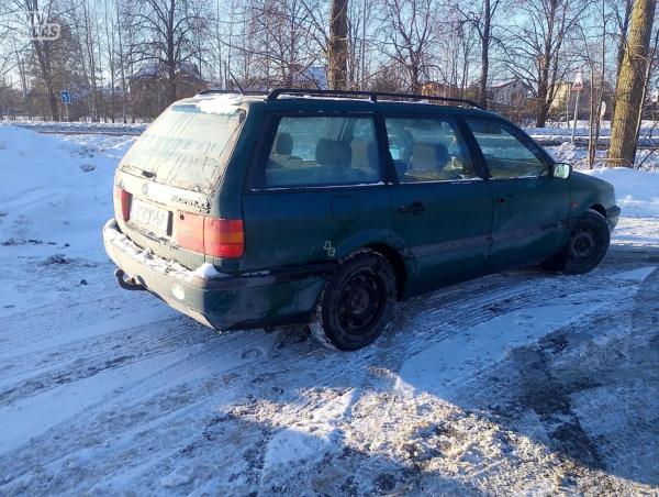 Volkswagen Passat 1995 Panevēža, ar dzinēja tilpumu 1.90 L un nobraukumu 353 tūkst. km par 430 €, foto 2 vietnē AUTOMOTO.COM.LV