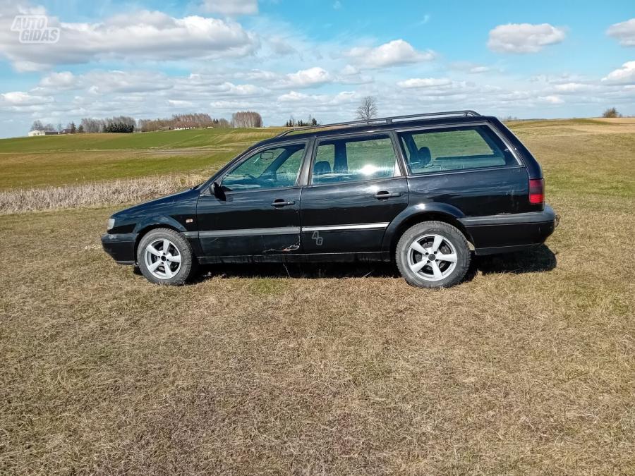 Volkswagen Passat 1995 in Lazdijai, with an engine capacity of 1.90 L and mileage of 4 thousand km for 800 €, photo 7 on AUTOMOTO.COM.LV