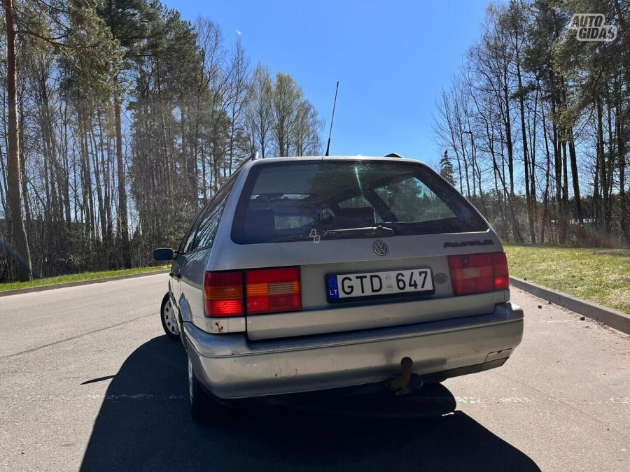 Volkswagen Passat 1995 Visaginas, ar dzinēja tilpumu 1.80 L un nobraukumu 330 tūkst. km par 1000 €, foto 3 vietnē AUTOMOTO.COM.LV