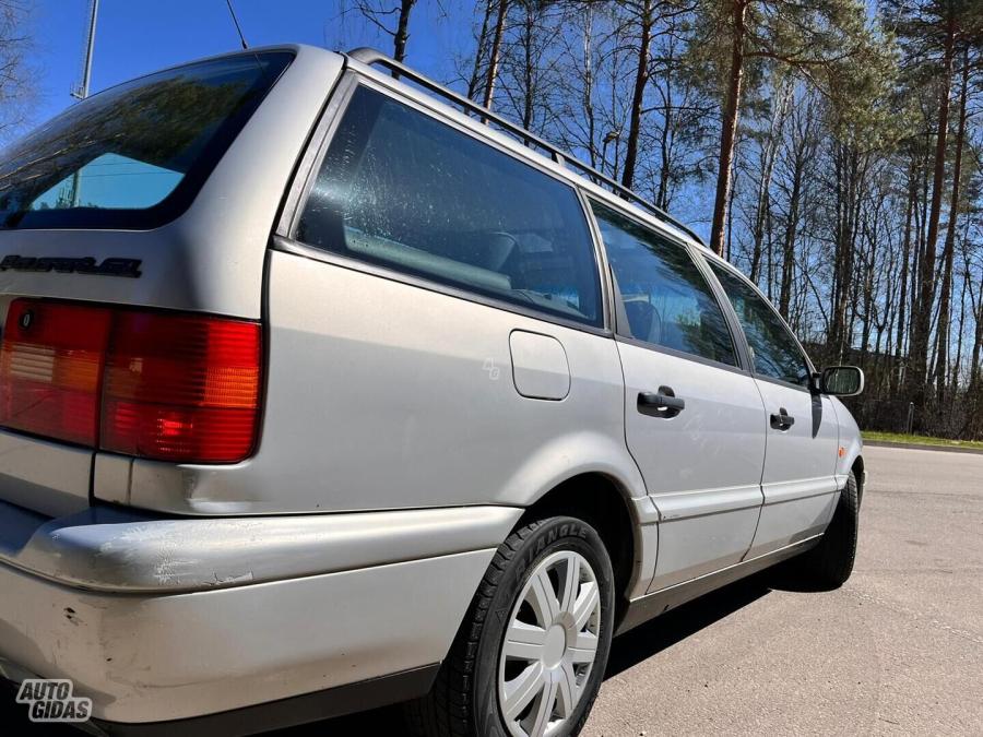 Volkswagen Passat 1995 Visaginas, ar dzinēja tilpumu 1.80 L un nobraukumu 330 tūkst. km par 1000 €, foto 4 vietnē AUTOMOTO.COM.LV
