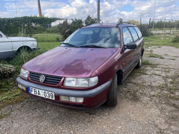 Volkswagen Passat 1995 in Vilkaviskis on AUTOMOTO.COM.LV Volkswagen Passat 1995 in Vilkaviskis, with an engine capacity of 1.90 L and mileage of 1000 thousand km for 220 €, photo 1 on AUTOMOTO.COM.LV