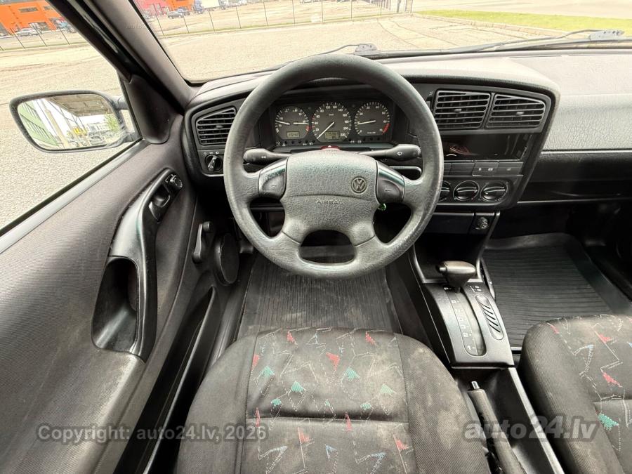 Volkswagen Passat 1996 in Tartu, with an engine capacity of 1.80 L and mileage of 176 thousand km for 449 €, photo 9 on AUTOMOTO.COM.LV