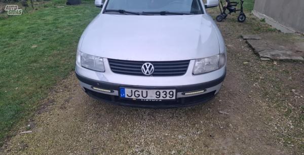Volkswagen Passat 1998 in Joniskis, with an engine capacity of 1.90 L and mileage of 53 thousand km for 700 €, photo 4 on AUTOMOTO.COM.LV