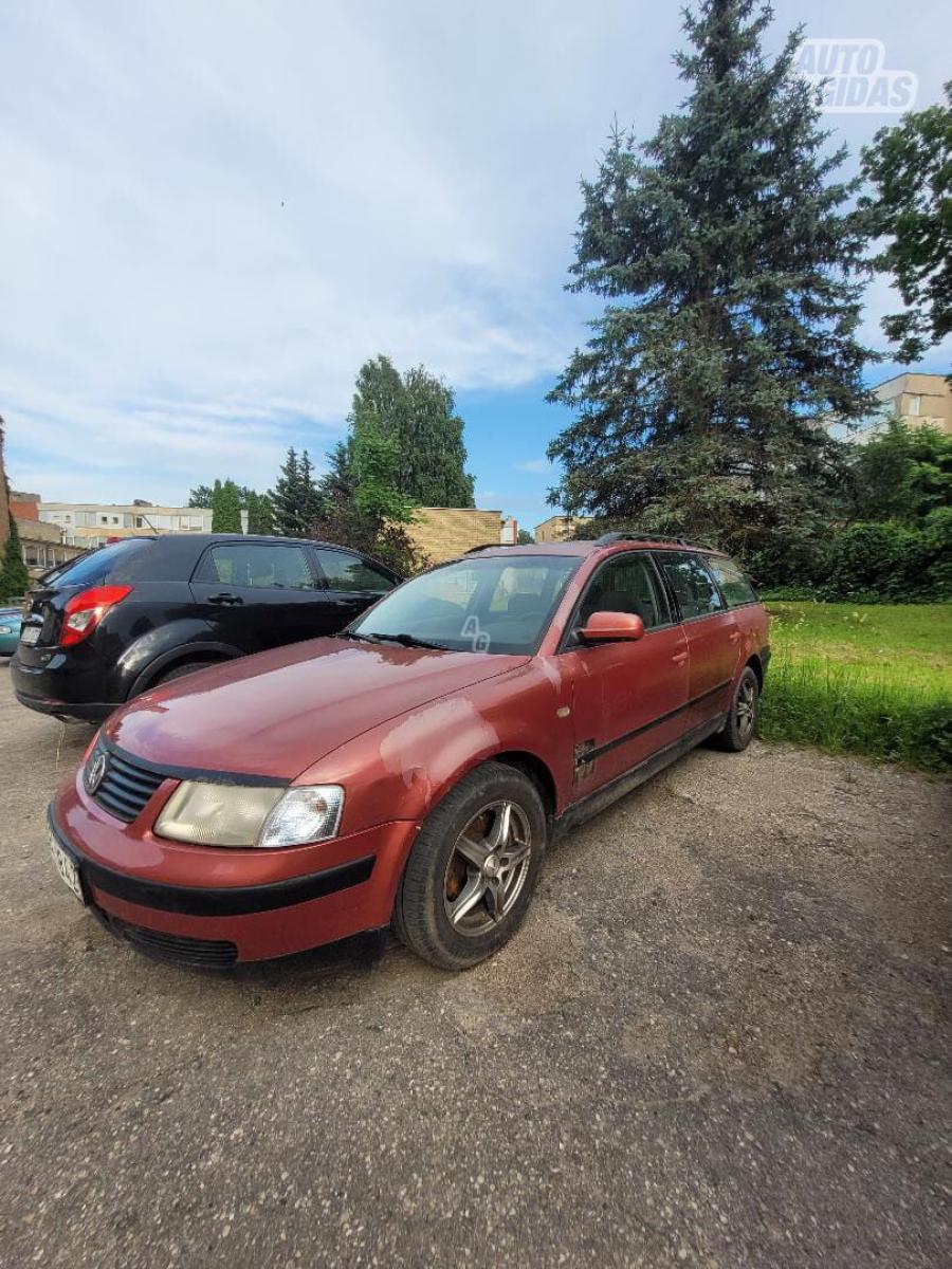 Volkswagen Passat 1998 in Utena, with an engine capacity of 1.80 L and mileage of 320 thousand km for 400 €, photo 3 on AUTOMOTO.COM.LV