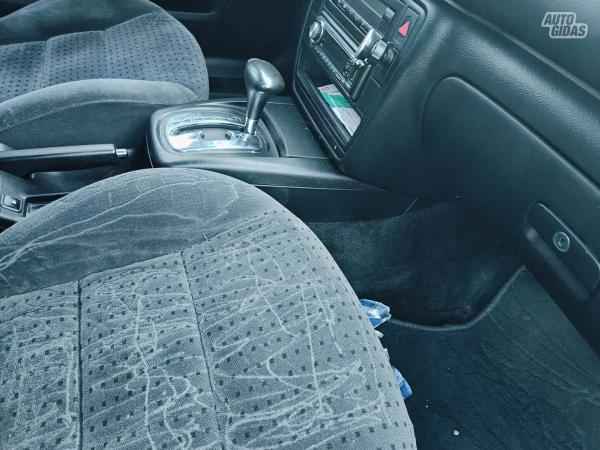 Volkswagen Passat 1998 in Vilnius, with an engine capacity of 1.90 L and mileage of 350 thousand km for 990 €, photo 6 on AUTOMOTO.COM.LV