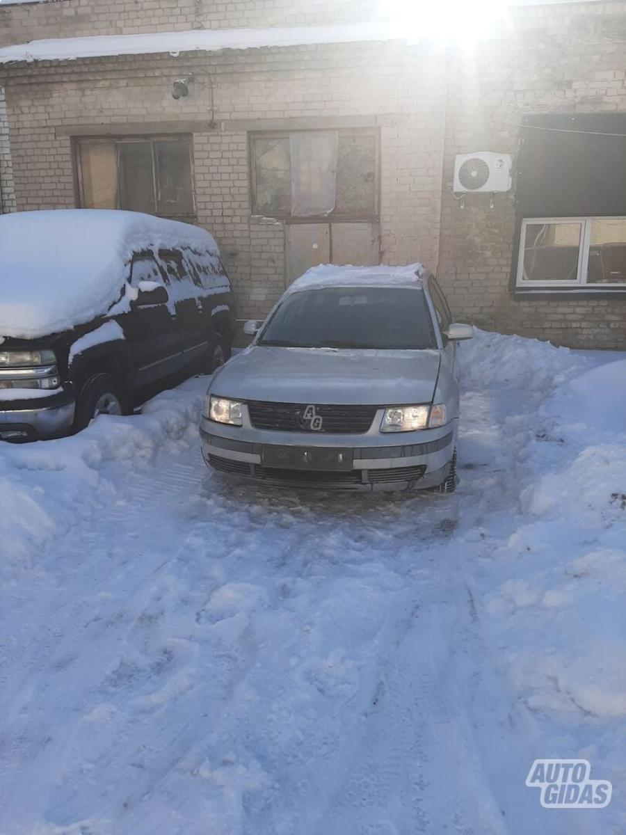 Volkswagen Passat 1999 Kauņa, ar dzinēja tilpumu 1.90 L un nobraukumu 400 tūkst. km par 380 €, foto 4 vietnē AUTOMOTO.COM.LV