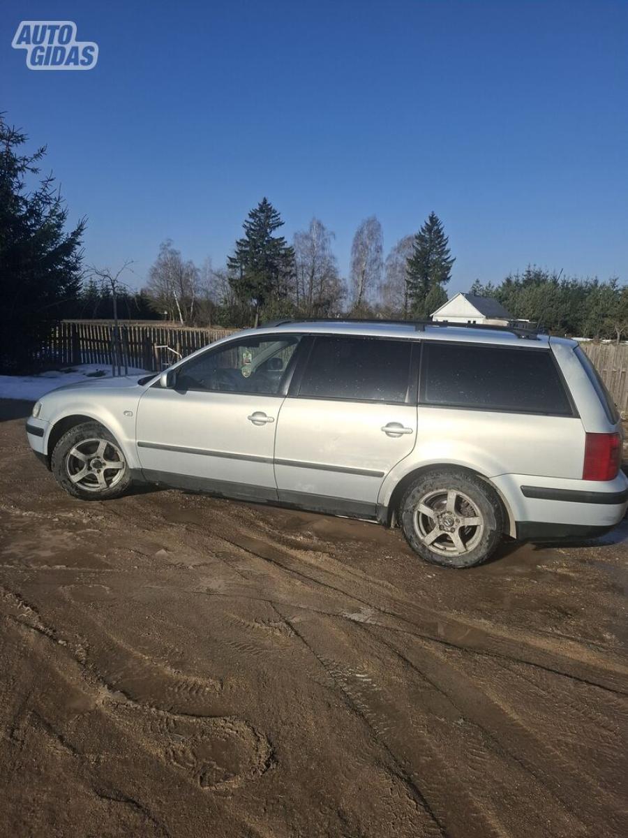 Volkswagen Passat 1999 in Elektrenai, with an engine capacity of 1.90 L and mileage of 335 thousand km for 990 €, photo 4 on AUTOMOTO.COM.LV