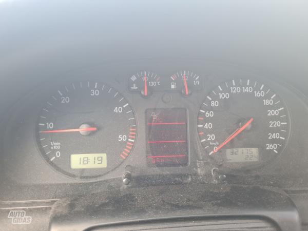 Volkswagen Passat 1999 in Klaipeda, with an engine capacity of 1.90 L and mileage of 322 thousand km for 1350 €, photo 6 on AUTOMOTO.COM.LV