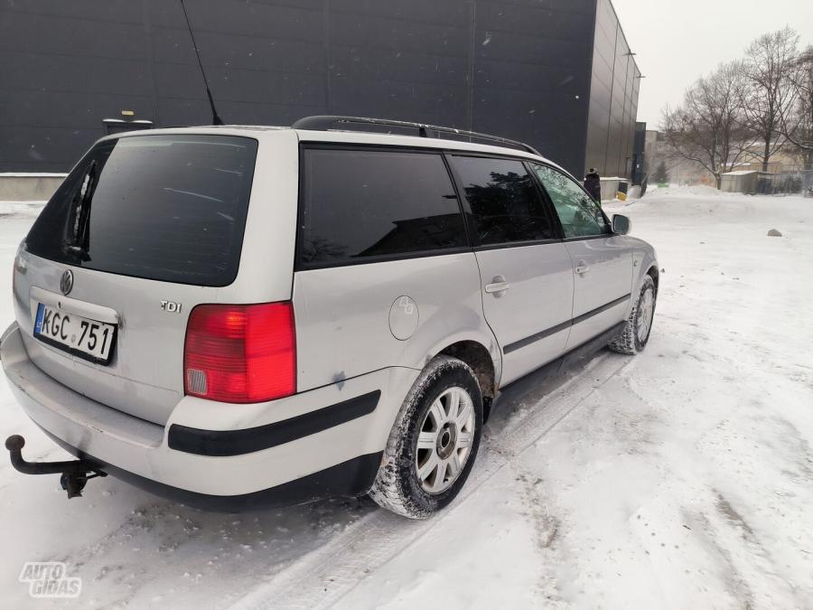 Volkswagen Passat 2000 Kauņa, ar dzinēja tilpumu 1.90 L un nobraukumu 320 tūkst. km par 600 €, foto 4 vietnē AUTOMOTO.COM.LV