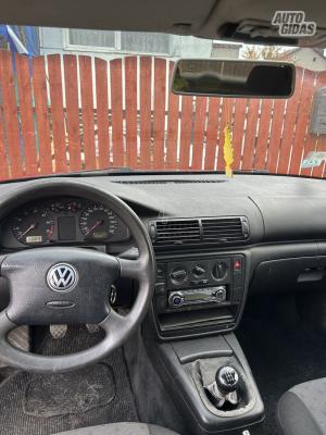 Volkswagen Passat 2000 Klaipėda, ar dzinēja tilpumu 1.60 L un nobraukumu 210 tūkst. km par 1850 €, foto 9 vietnē AUTOMOTO.COM.LV