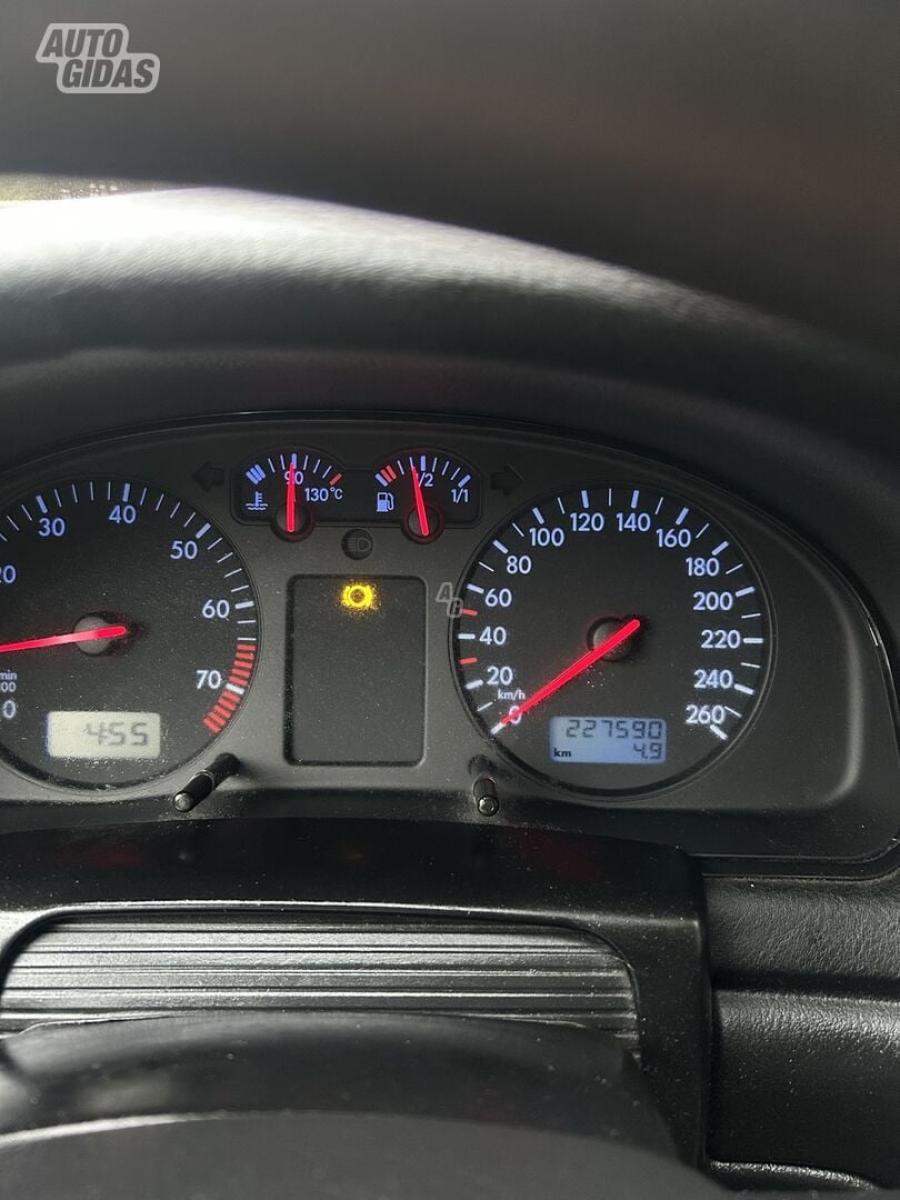 Volkswagen Passat 2000 in Klaipeda, with an engine capacity of 1.60 L and mileage of 228 thousand km for 1720 €, photo 13 on AUTOMOTO.COM.LV