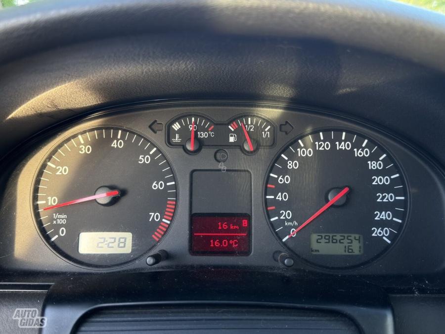 Фольксваген Пассат 2000 в Укмерге, объемом двигателя 1.80 л и пробегом 296 тыс. км за 500 €, фото 12 на AUTOMOTO.COM.LV