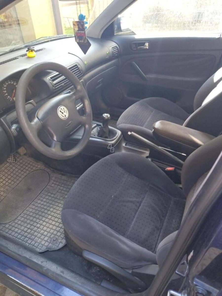 Volkswagen Passat 2000 Kauņa, ar dzinēja tilpumu 1.90 L un nobraukumu 450 tūkst. km par 750 €, foto 9 vietnē AUTOMOTO.COM.LV