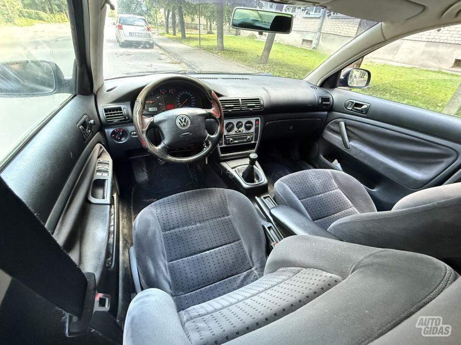 Volkswagen Passat 2000 Viļņa, ar dzinēja tilpumu 1.90 L un nobraukumu 400 tūkst. km par 950 €, foto 12 vietnē AUTOMOTO.COM.LV