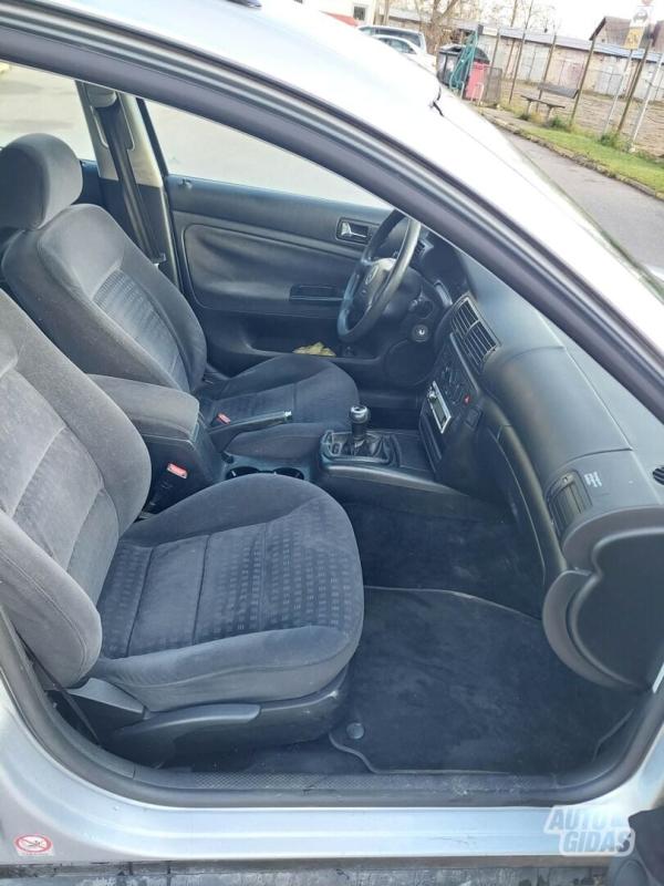 Volkswagen Passat 2000 Panevēža vietnē Volkswagen Passat 2000 Panevēža, ar dzinēja tilpumu 2.00 L un nobraukumu 350 tūkst. km par 1000 €, foto 5 vietnē AUTOMOTO.COM.LV
