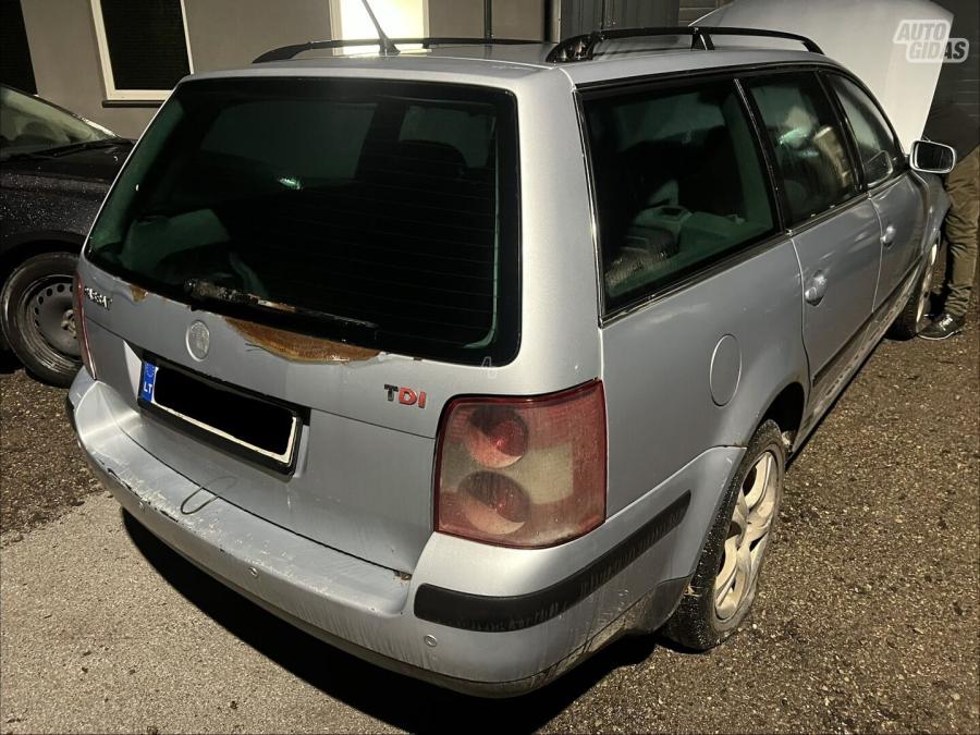 Volkswagen Passat 2001 in Vilnius, with an engine capacity of 1.90 L and mileage of 350 thousand km for 499 €, photo 4 on AUTOMOTO.COM.LV